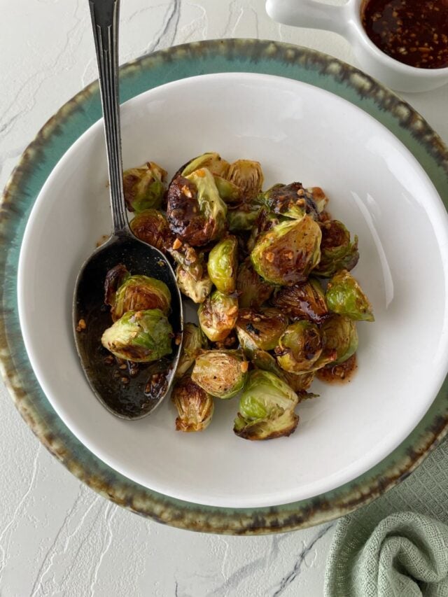 Honey Sriracha Brussels Sprouts - Unique Cooks