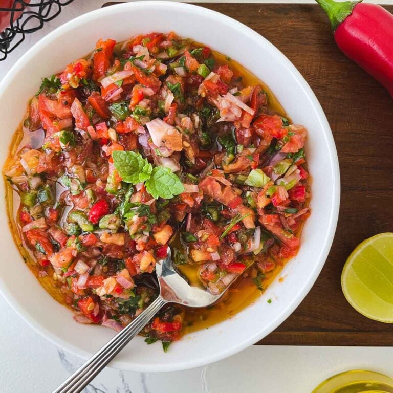 Acili Ezme (Turkish Salsa) - Unique Cooks