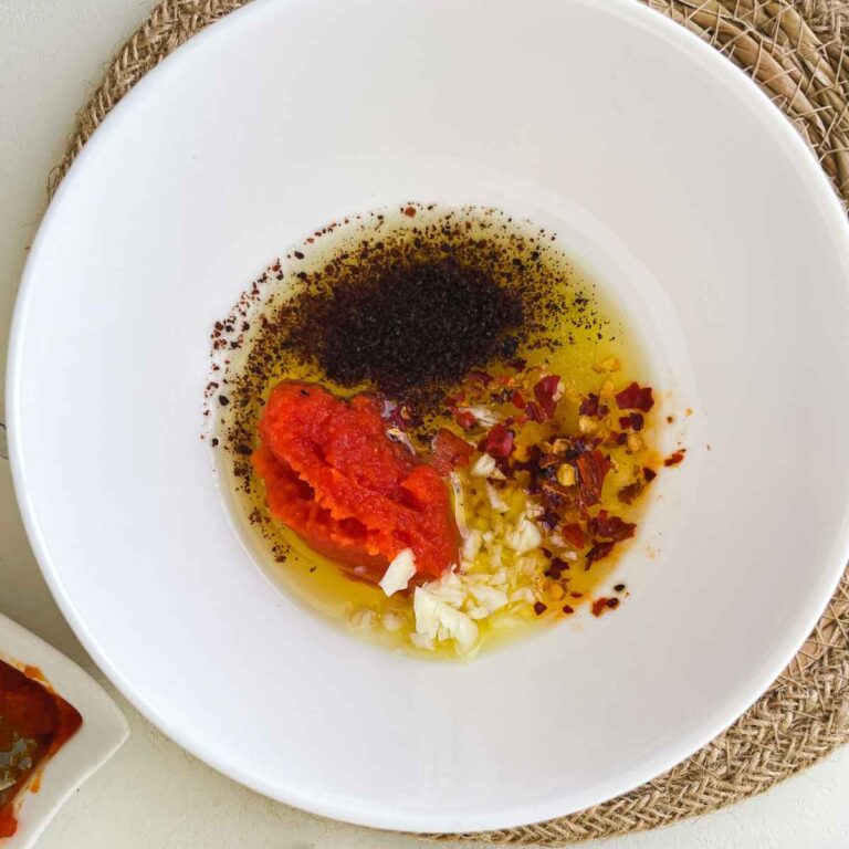 Acili Ezme (Turkish Salsa) - Unique Cooks