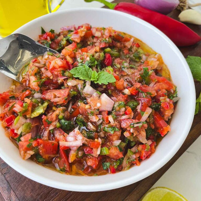 Acili Ezme (Turkish Salsa) - Unique Cooks
